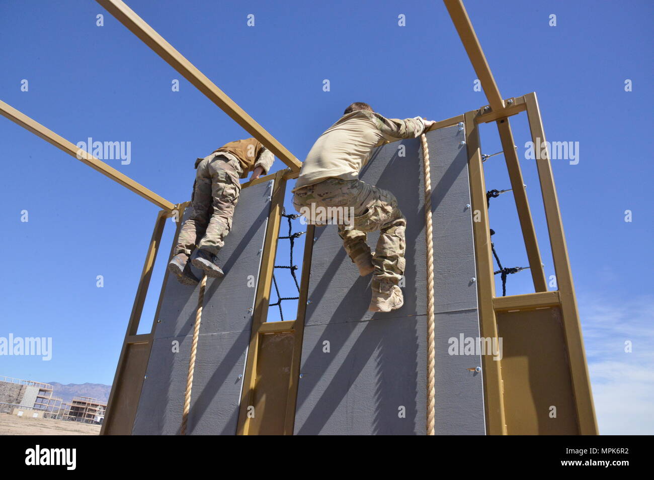 Climbing rock students hi-res stock photography and images - Alamy