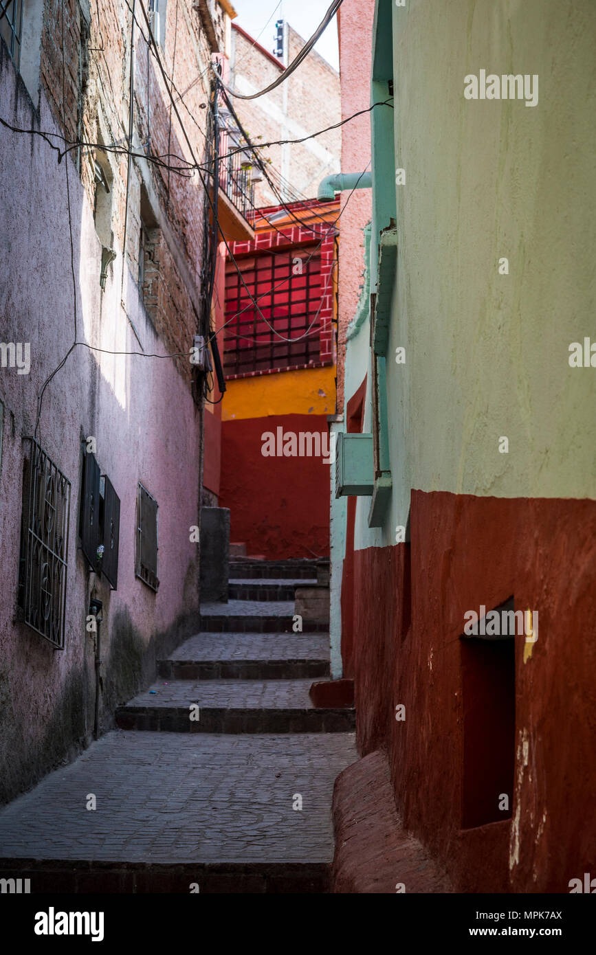 Guanajuato mexico alley hi-res stock photography and images - Alamy