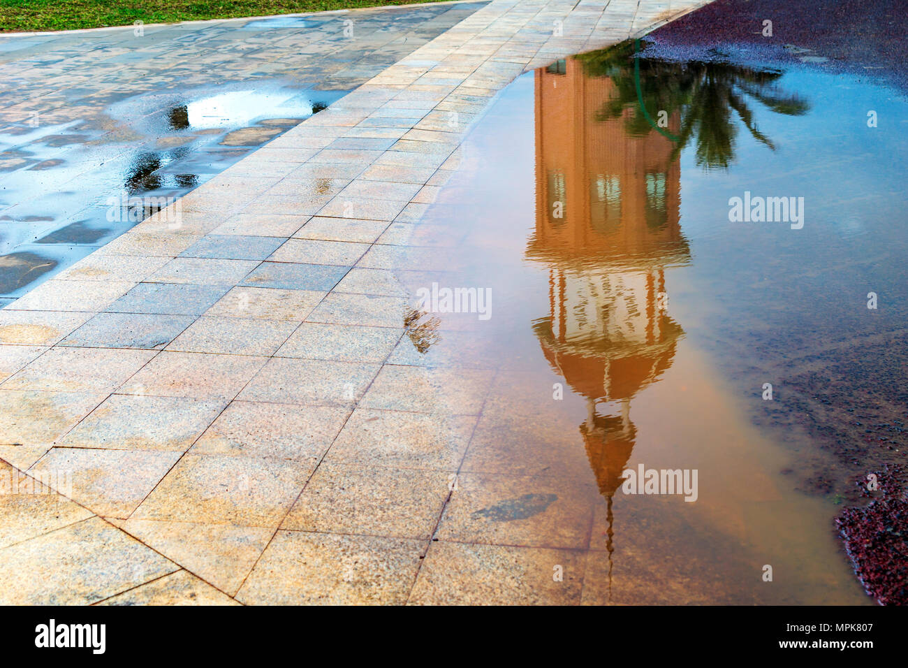 Bell in water hi-res stock photography and images - Alamy