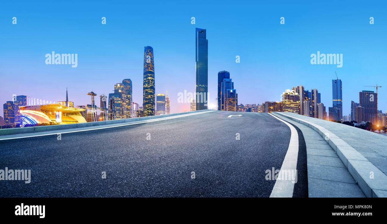 Clean highway hi-res stock photography and images - Alamy