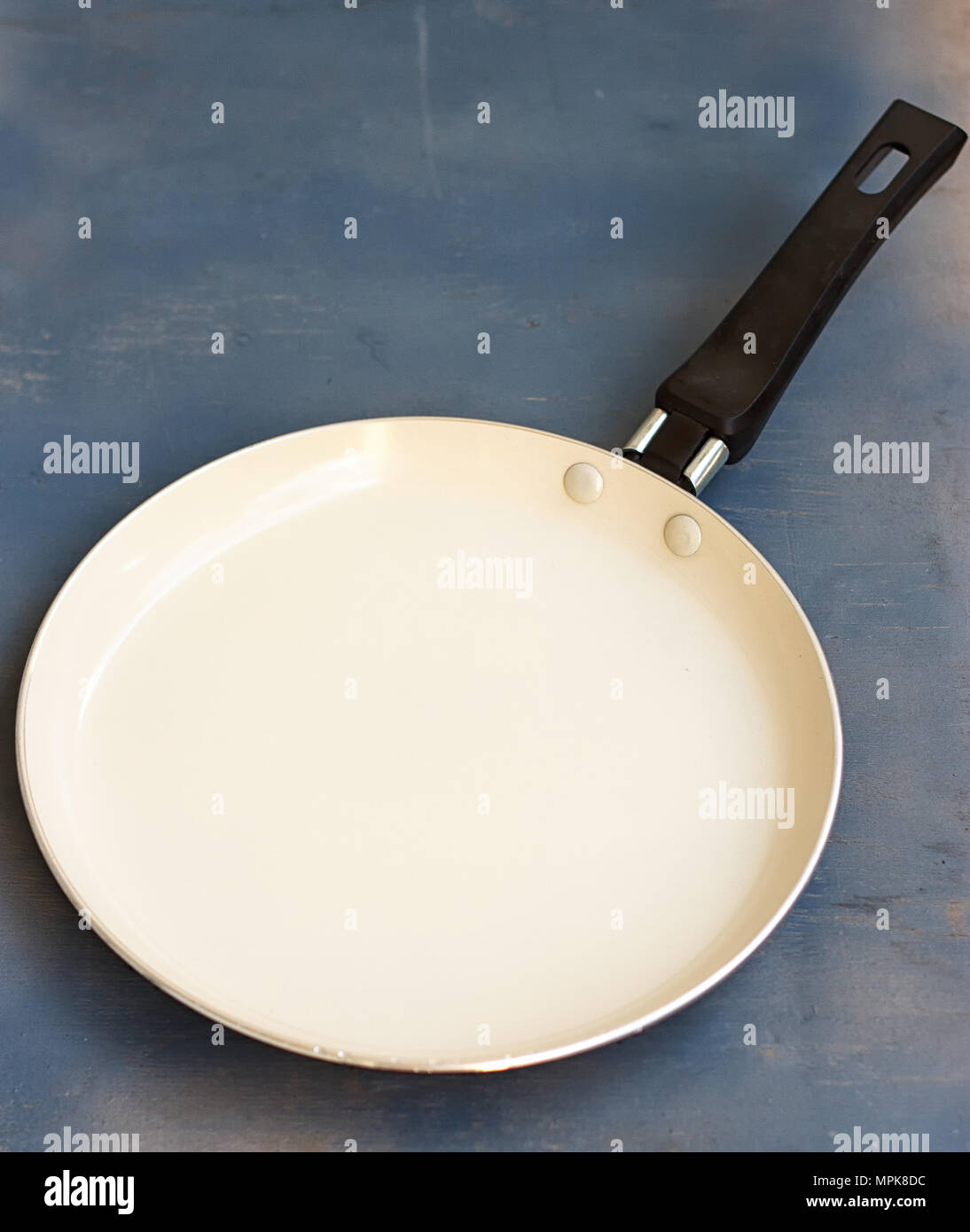 Pan bottom hi-res stock photography and images - Alamy