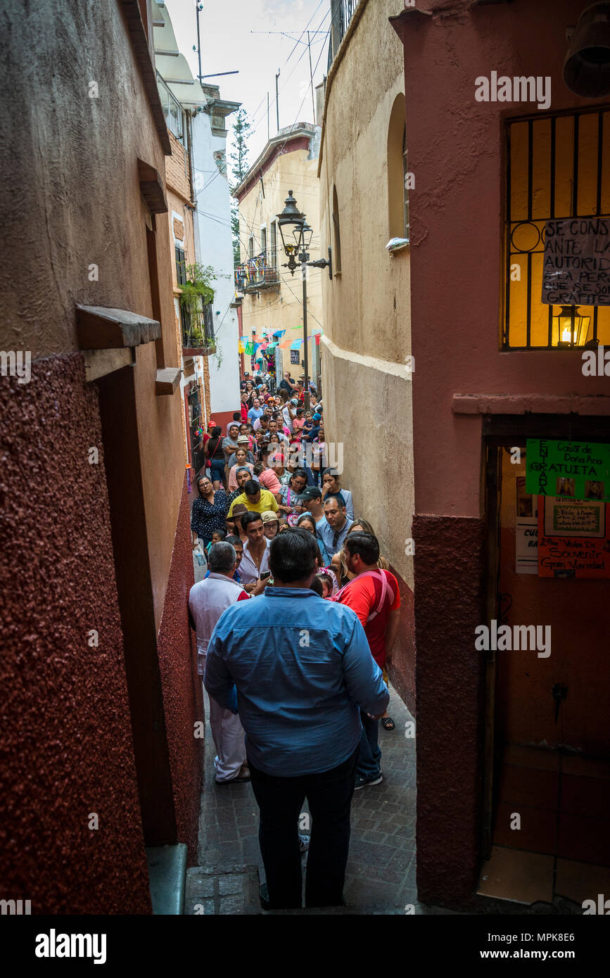 Guanajuato, mexico kiss hi-res stock photography and images - Alamy