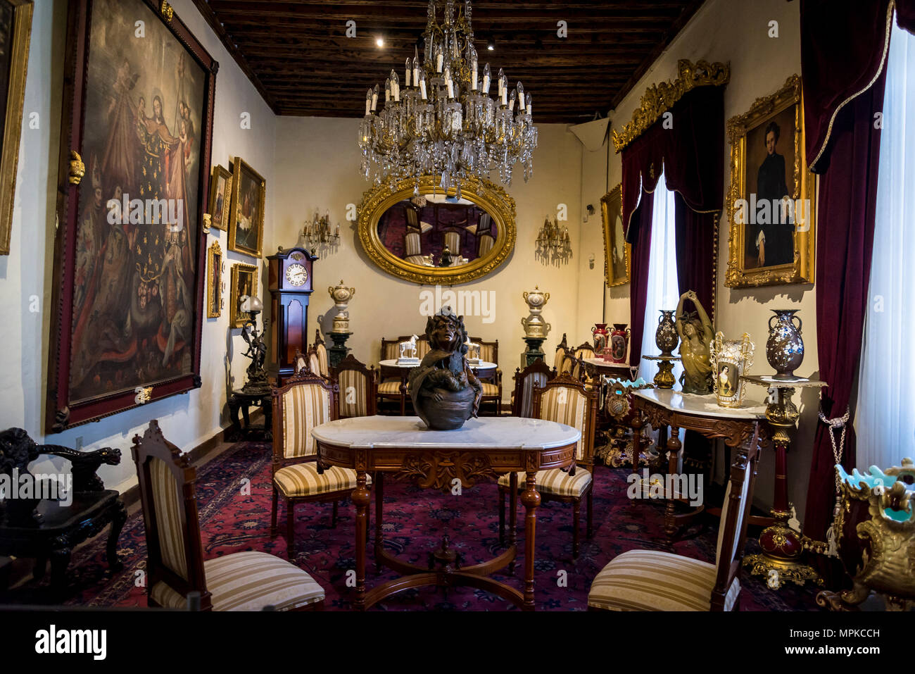 18th century salon hi-res stock photography and images - Alamy