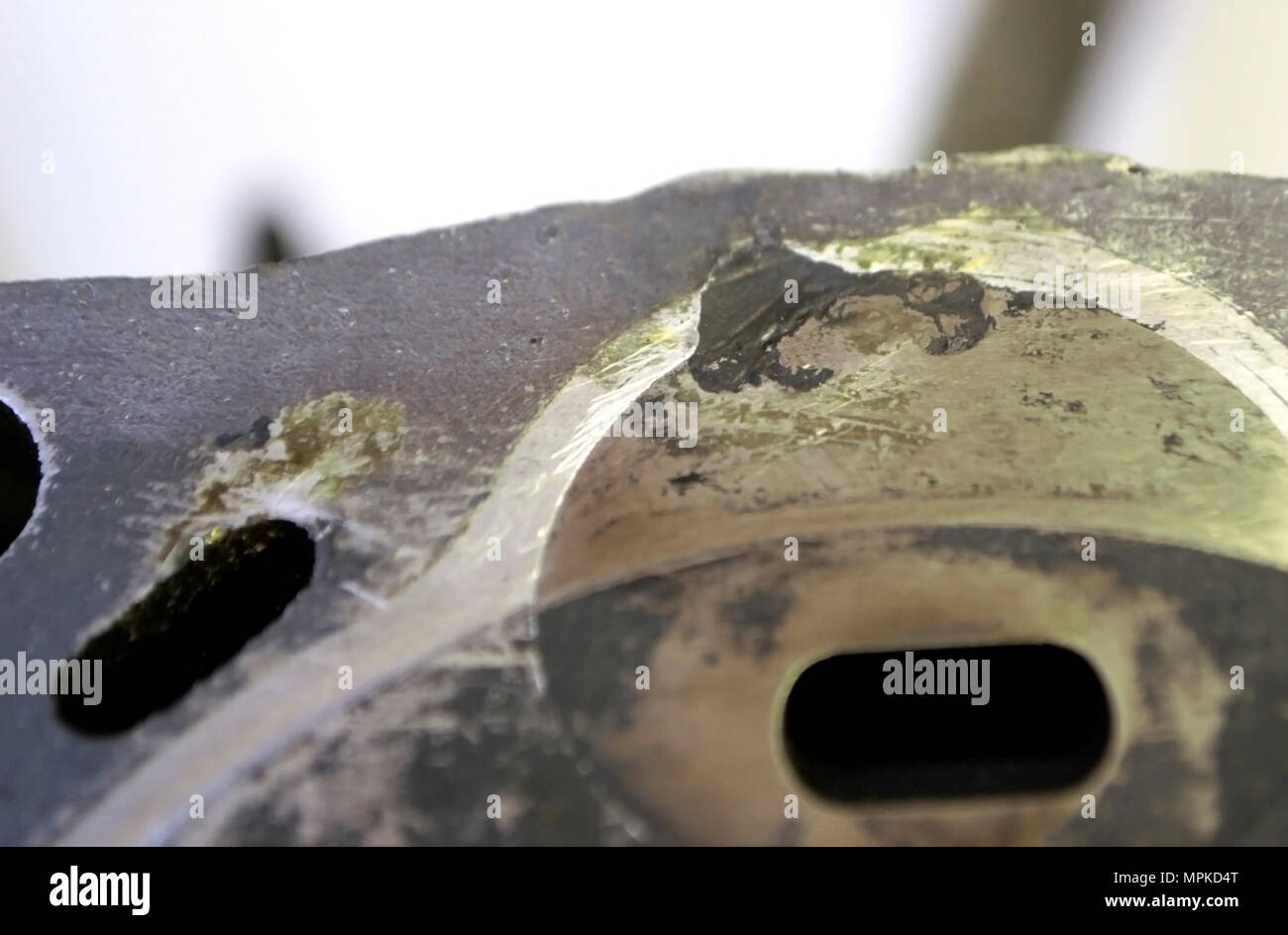 Damage to the cylinder head Stock Photo - Alamy