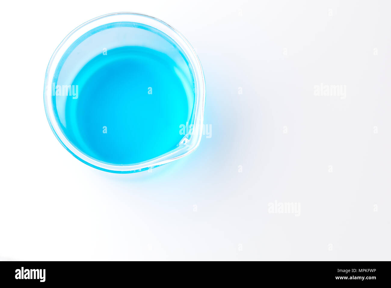 Copper sulfate crystal hi-res stock photography and images - Alamy