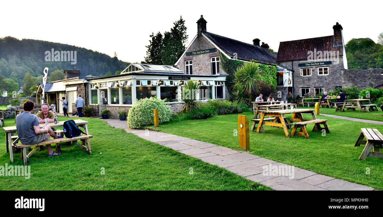 Abbey bar hi-res stock photography and images - Alamy