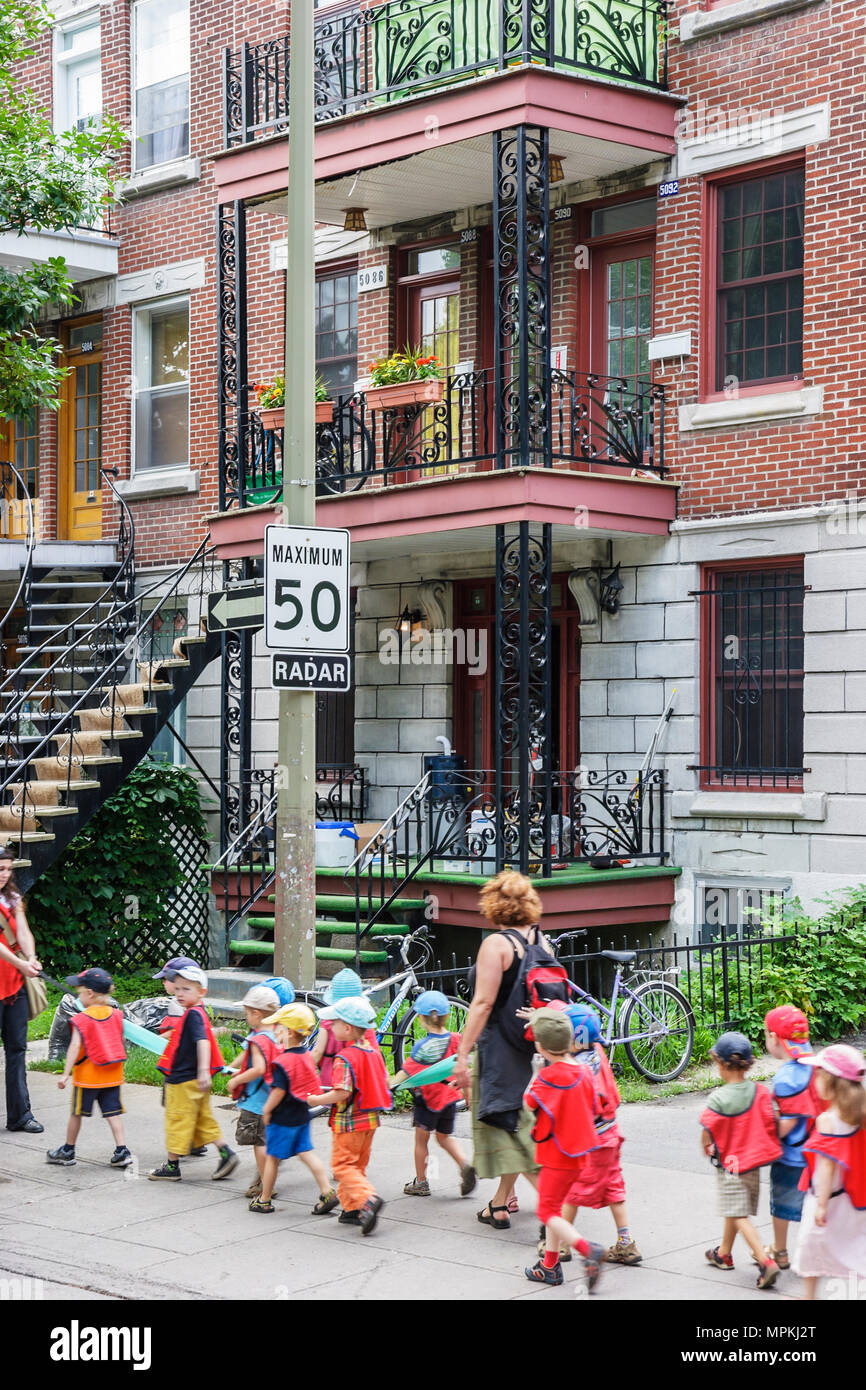 Apartment building montreal hi-res stock photography and images - Alamy