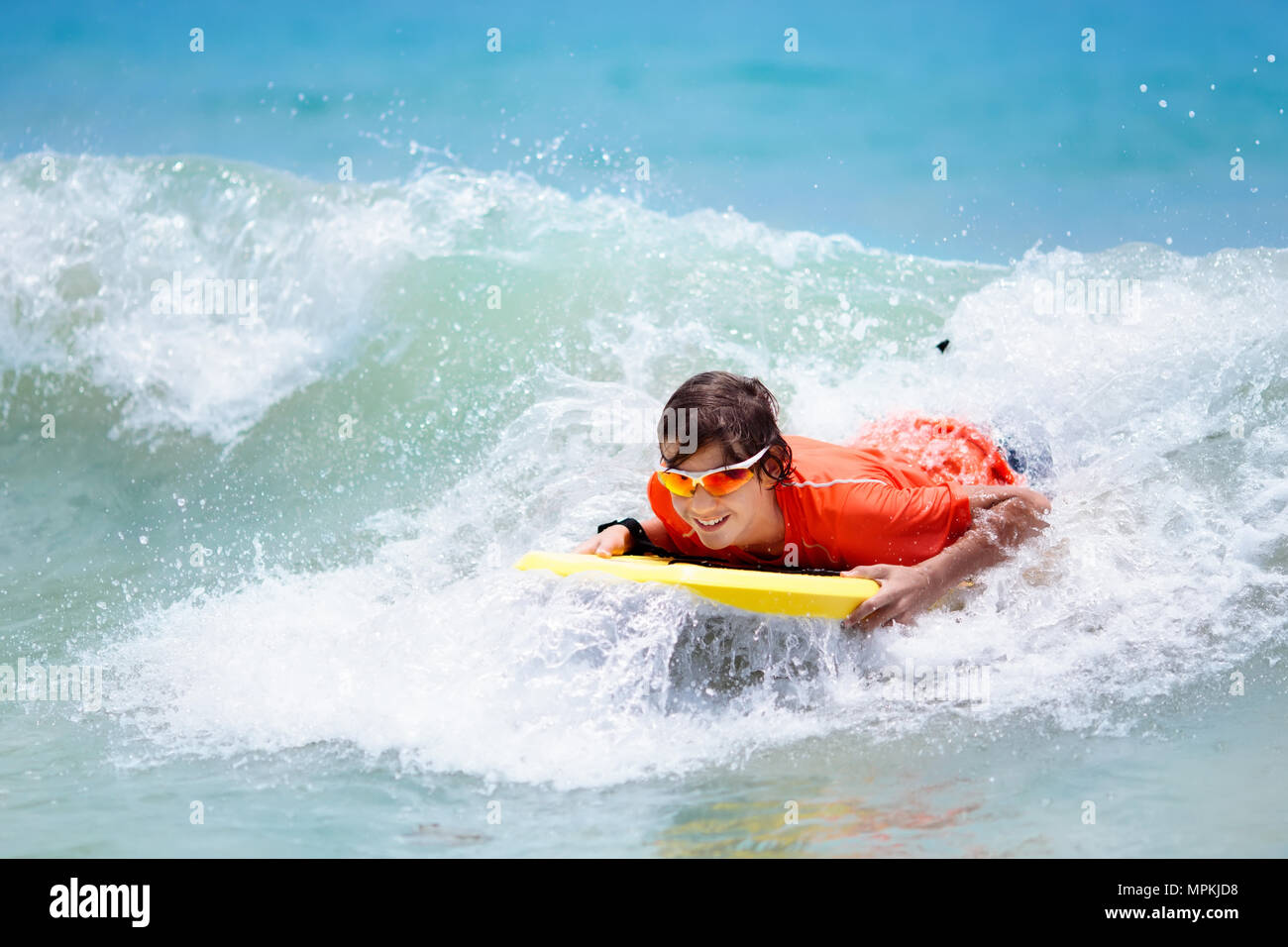 Children kid teenager wave hi-res stock photography and images - Alamy