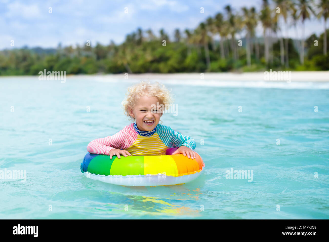 Kids and playing and tropical hi-res stock photography and images - Alamy