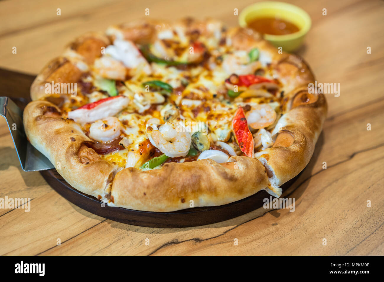 Seafood pizza ingredients hi-res stock photography and images - Alamy