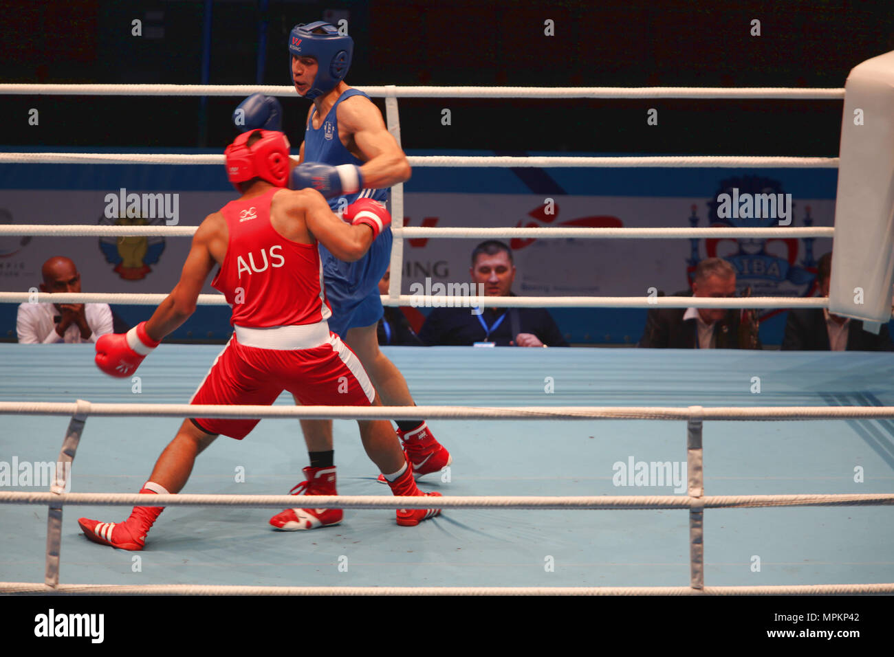 Professional Boxing Match High Resolution Stock Photography and Images ...