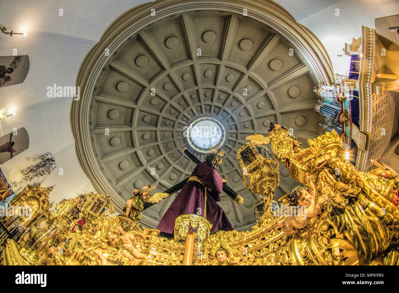 Religious float statue jesus hi-res stock photography and images - Alamy
