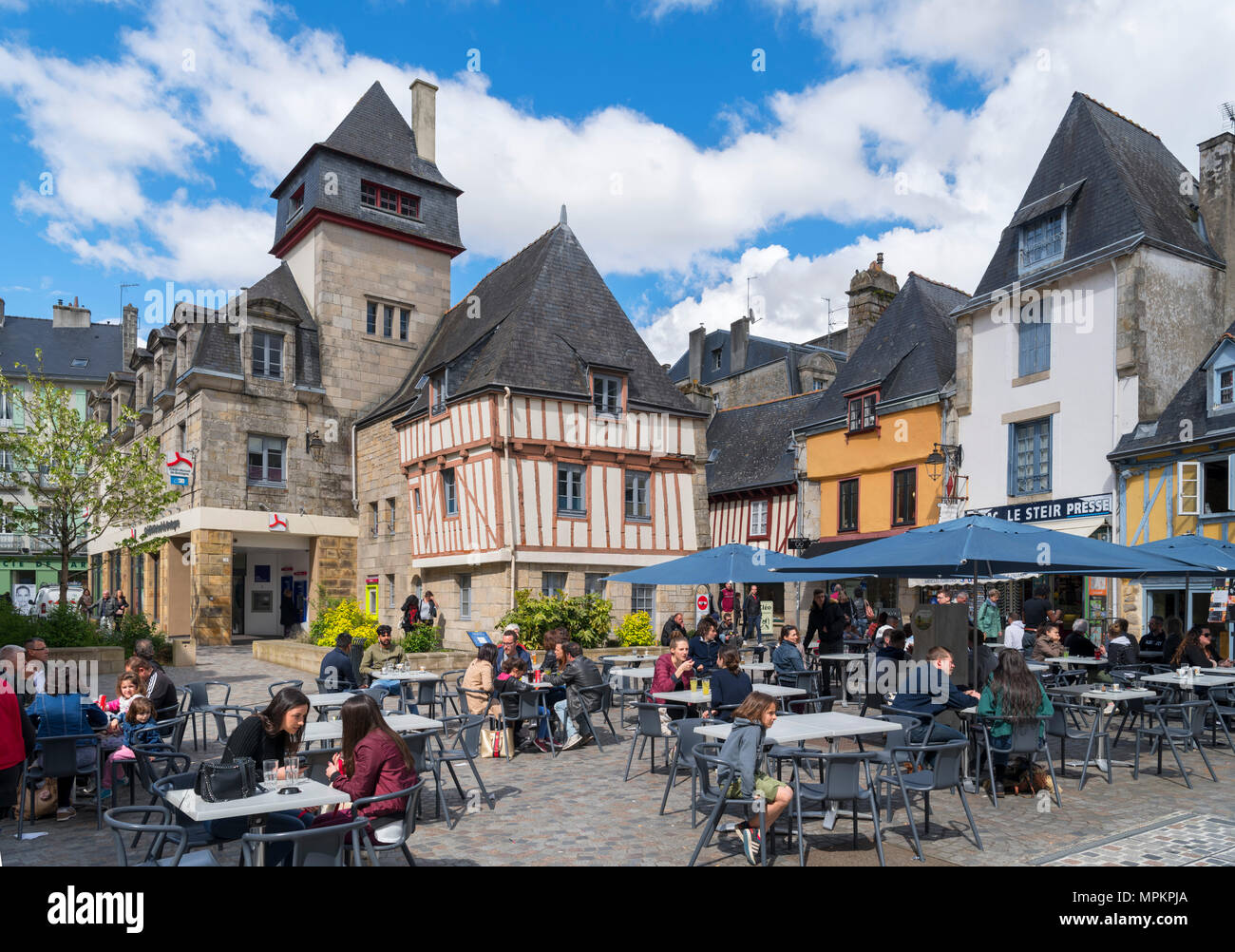 Cafe in Place Terre au Duc in the old town, Quimper, Finistere ...