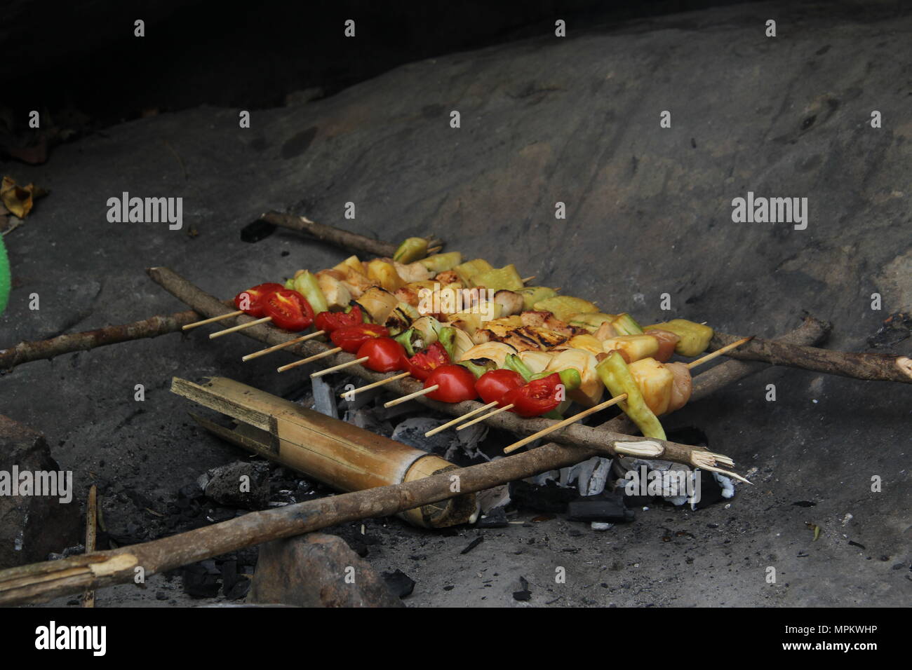 Traditional bbq hi-res stock photography and images - Alamy