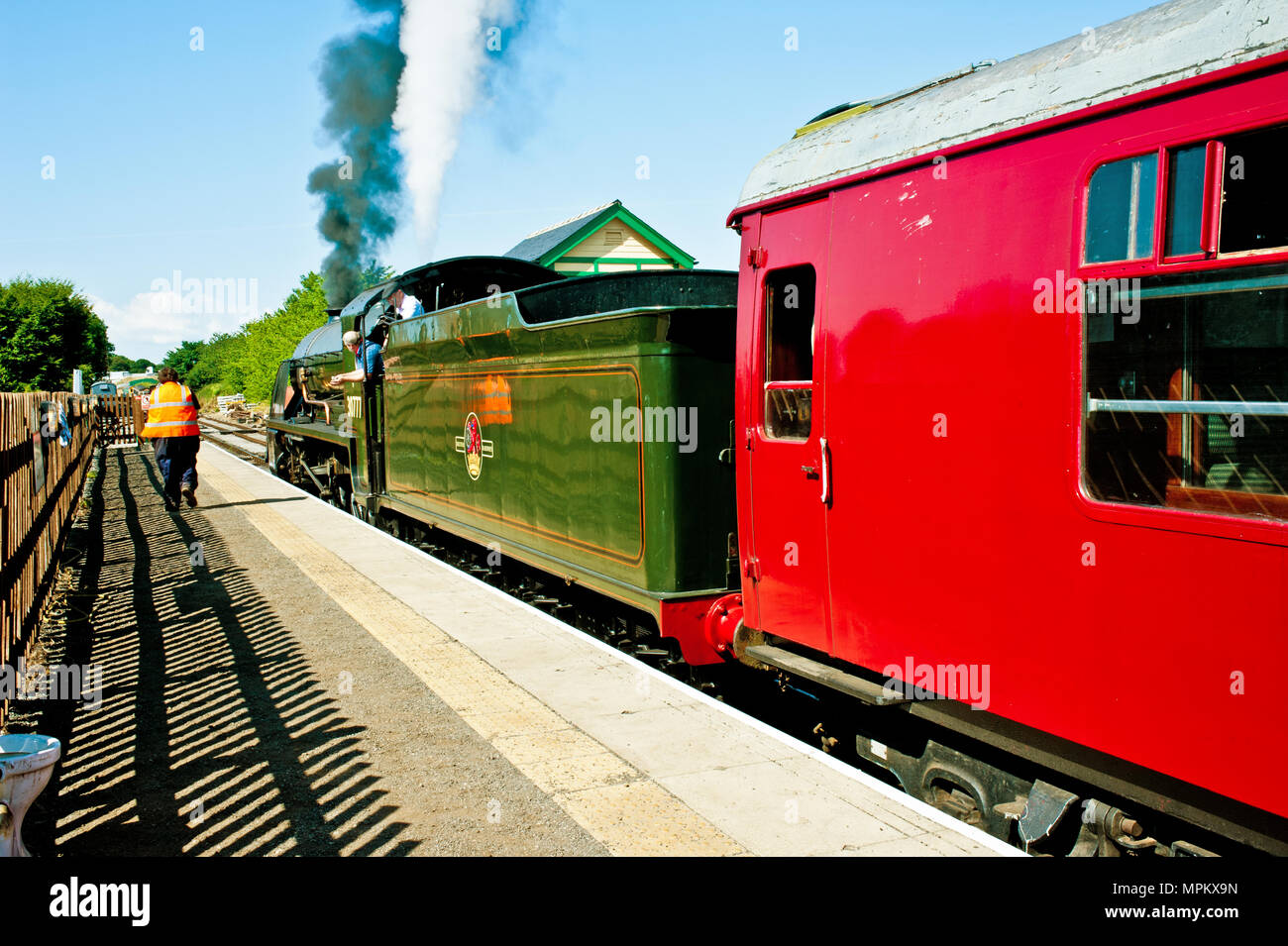 King Arthur class loco no 30777 Sit Lamiel, Tunbridge Wells West, spa ...