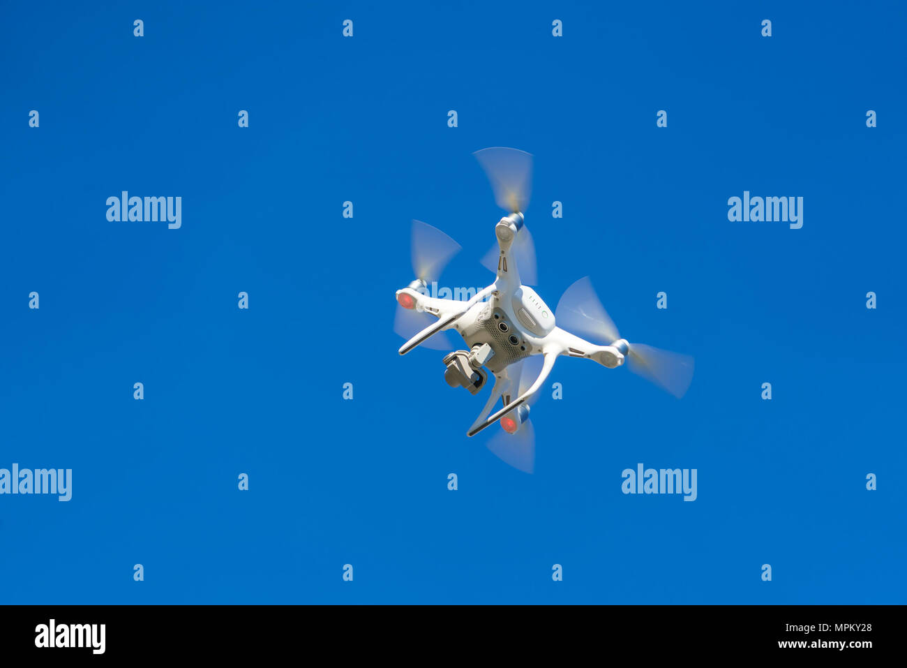 Flying copter hi-res stock photography and images - Alamy