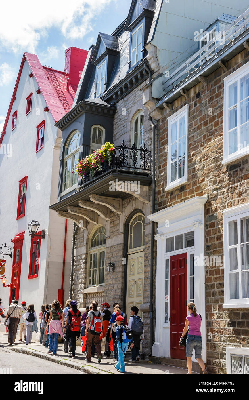 Upper class people walking hi-res stock photography and images - Alamy