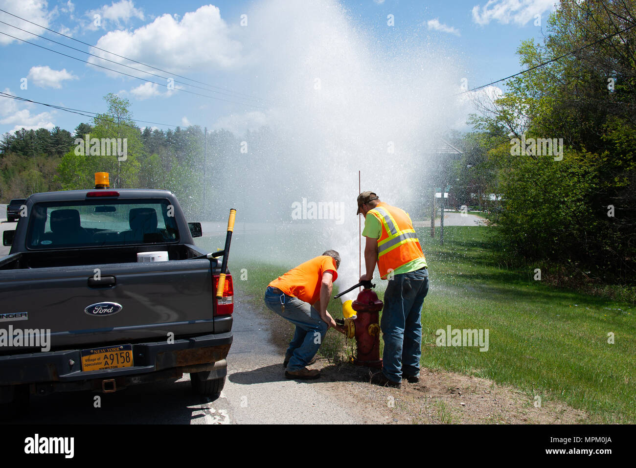 Water hydrant hydrant water hi-res stock photography and images - Alamy
