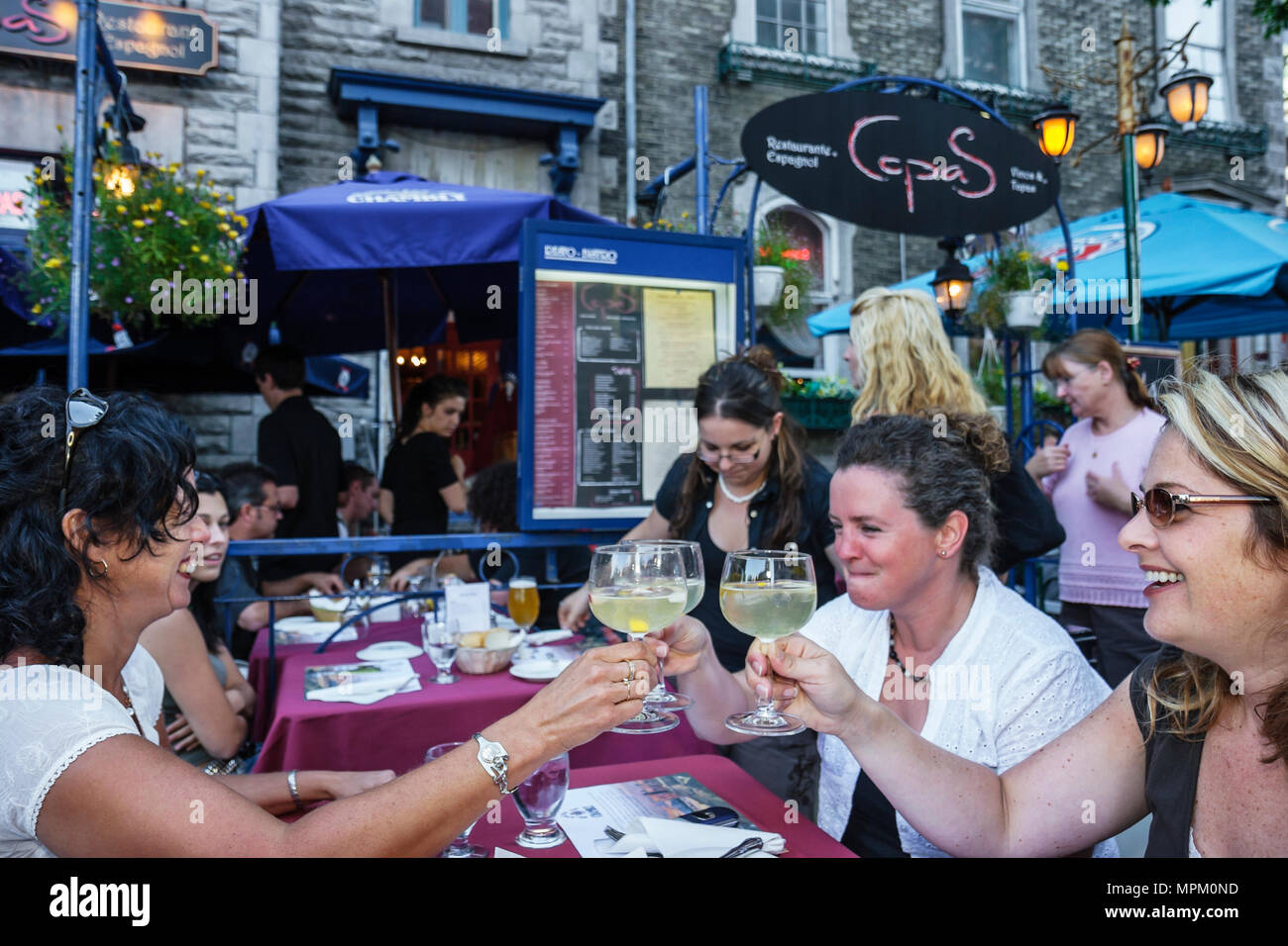 Grande allée restaurants hi-res stock photography and images - Alamy