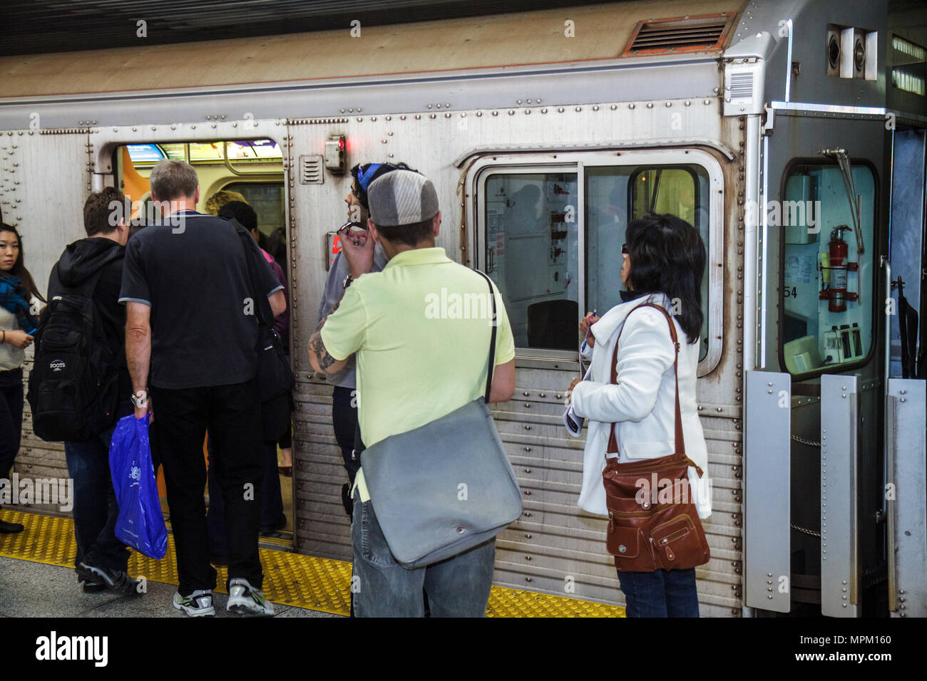 Bloor green line hi-res stock photography and images - Alamy