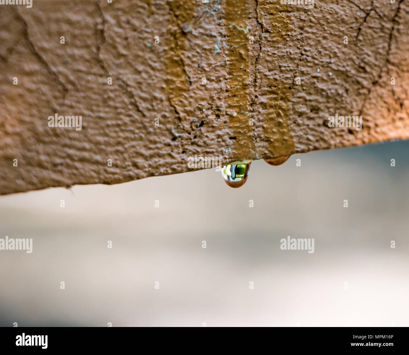 Table water hi-res stock photography and images - Alamy