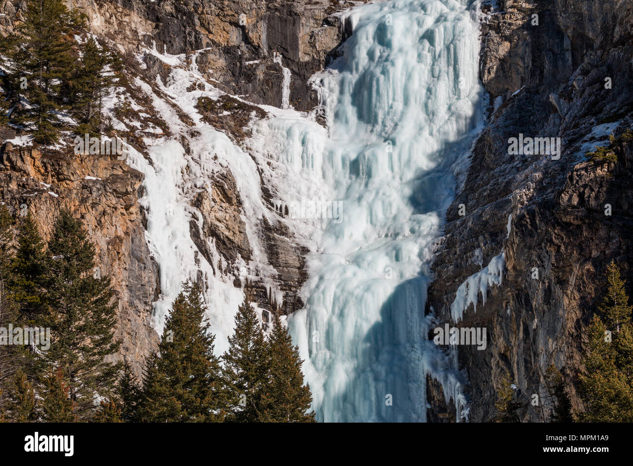 Ice waterfall frozen hi-res stock photography and images - Alamy