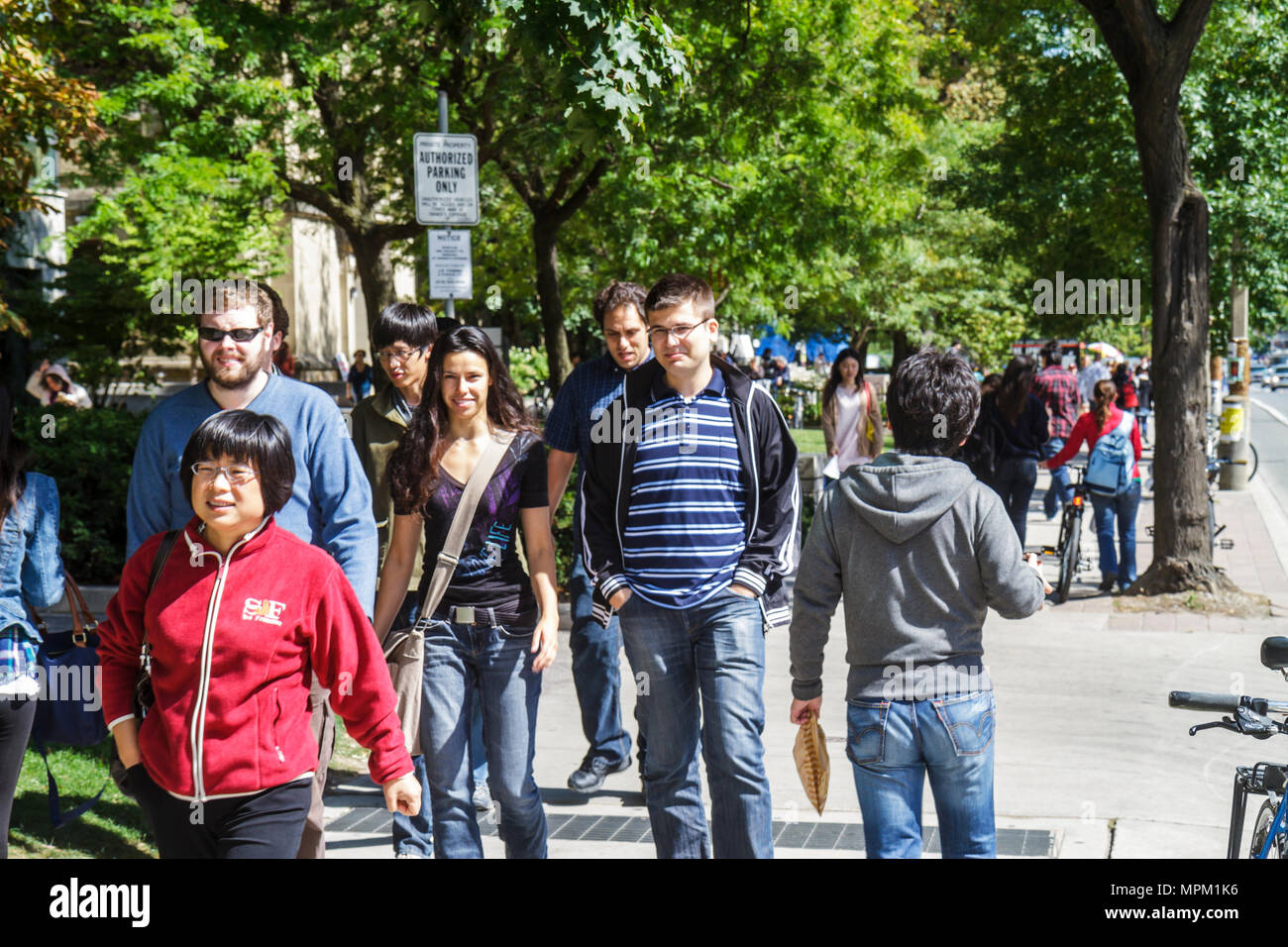 University toronto st george street hi-res stock photography and images ...