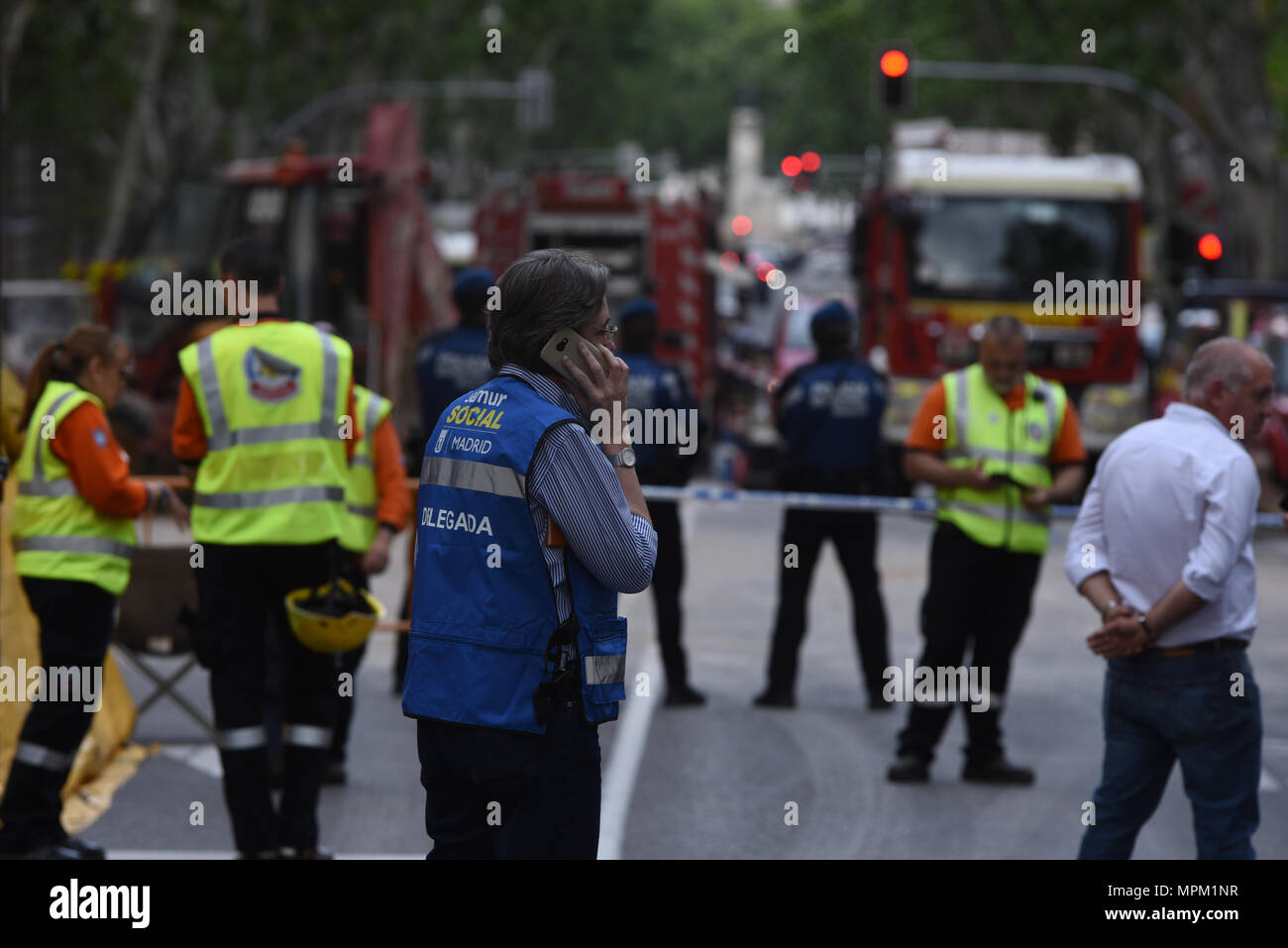 Madrid, Spain. 23rd May, 2018. Firefighters and rescue team pictured in ...