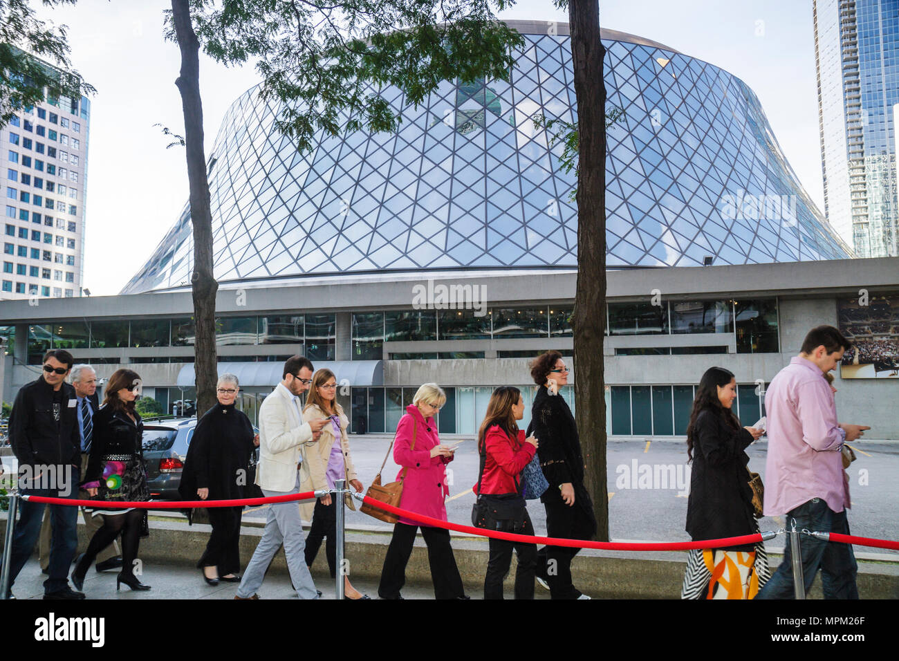 Long queue street hi-res stock photography and images - Alamy