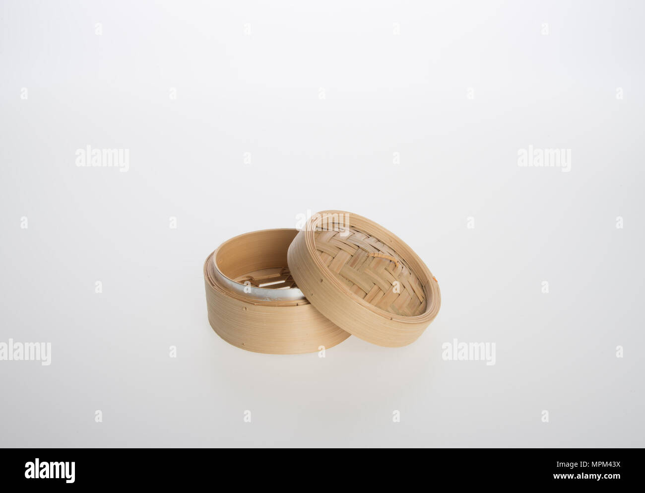 Chinese Bamboo Steamed or Bamboo Steamed for dimsum on background Stock ...