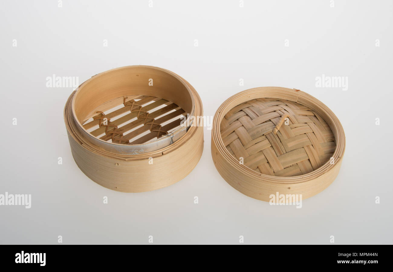 Chinese Bamboo Steamed or Bamboo Steamed for dimsum on background Stock ...