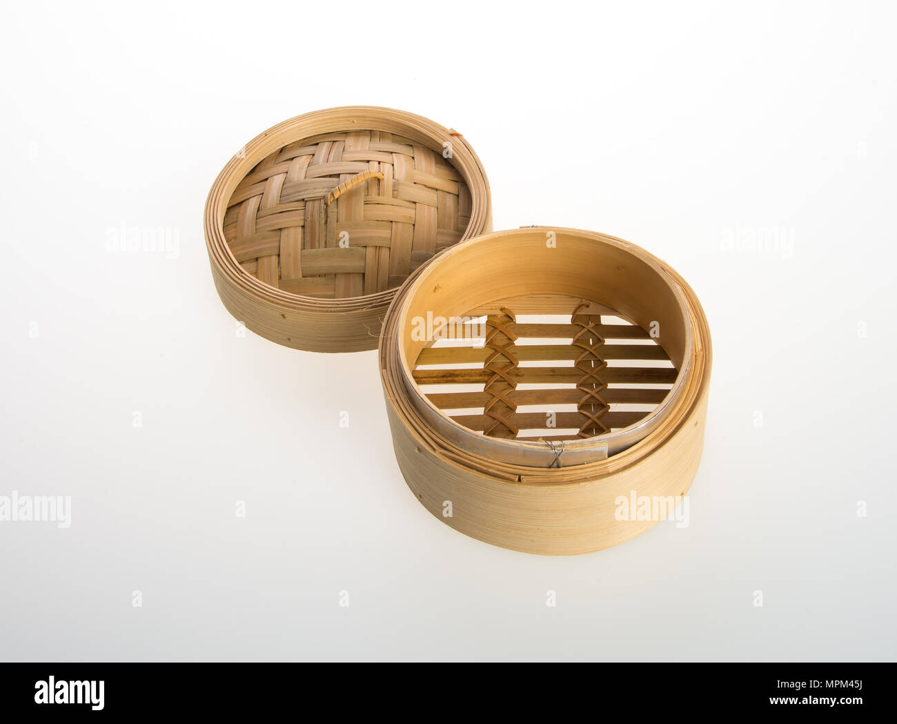 Chinese Bamboo Steamed or Bamboo Steamed for dimsum on background Stock ...