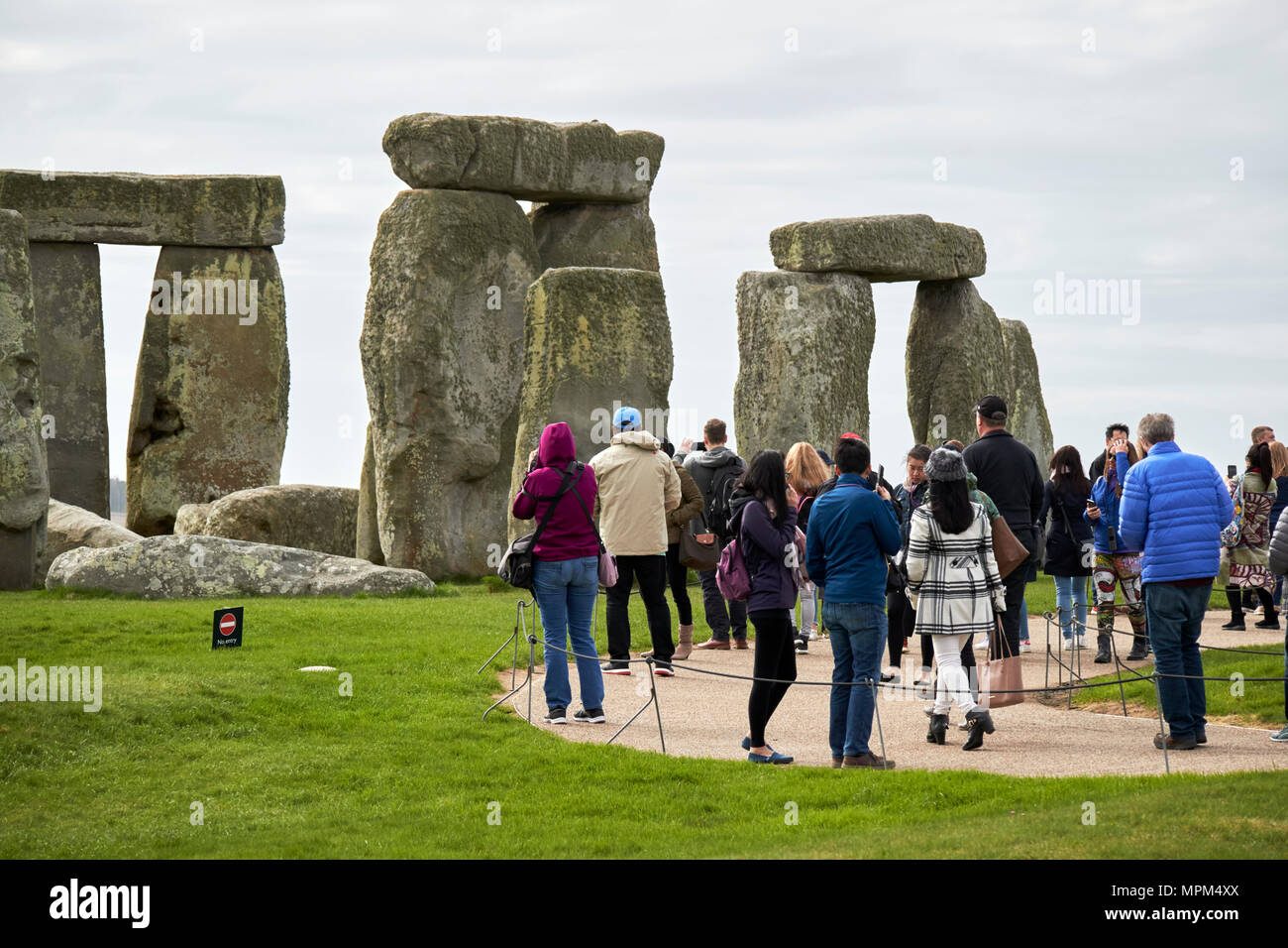 Visiting monuments hi-res stock photography and images - Alamy