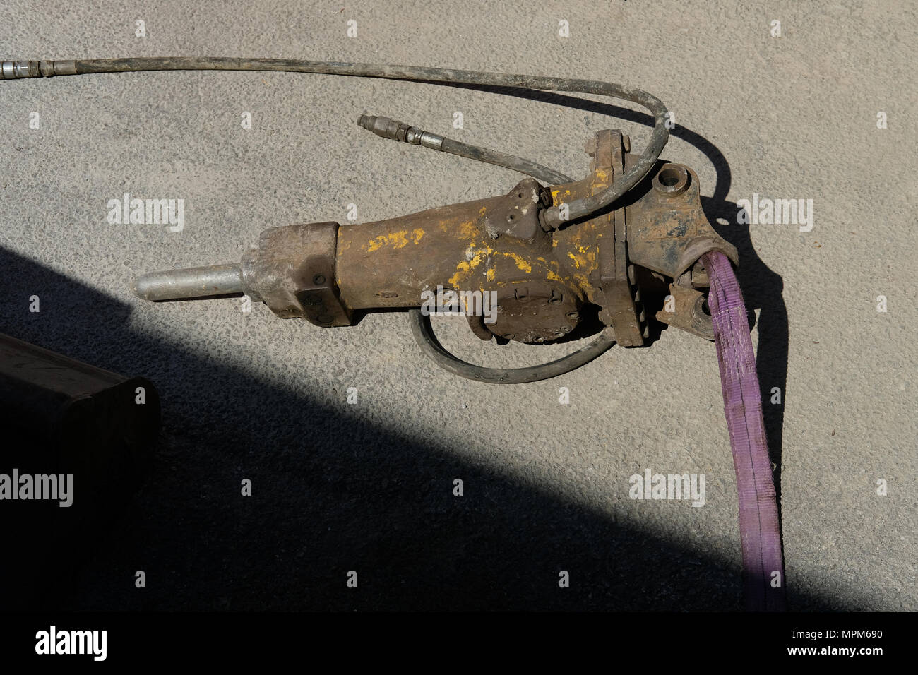 Road pneumatic drill hi-res stock photography and images - Alamy