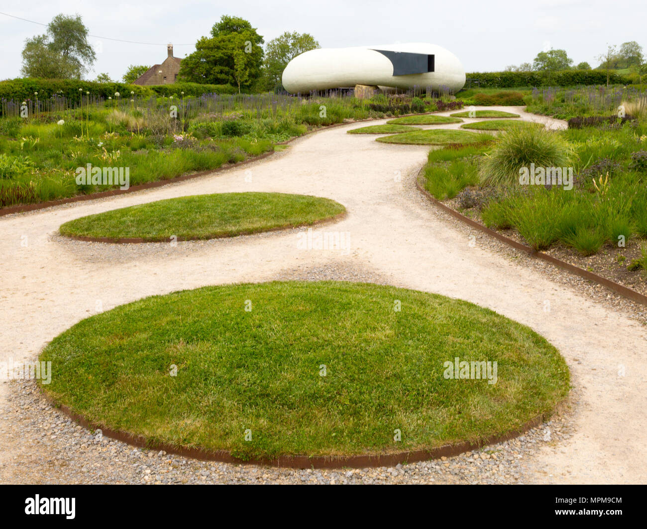 Hauser and Wirth art gallery, restaurant and garden, Durslade Farm ...