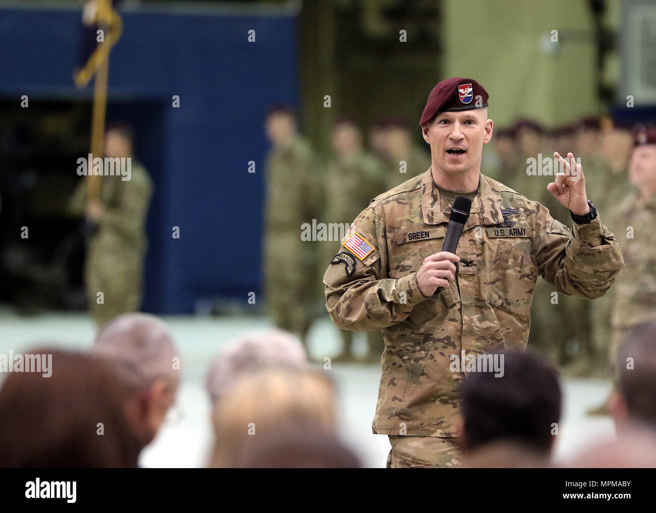 Outgoing 4th Infantry Brigade Combat Team (Airborne), 25th Infantry ...