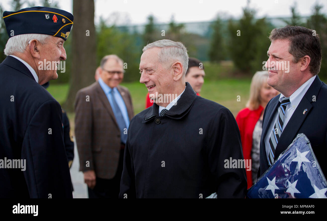 Secretary of Defense James Mattis and David Tincher, nephew of Pvt ...