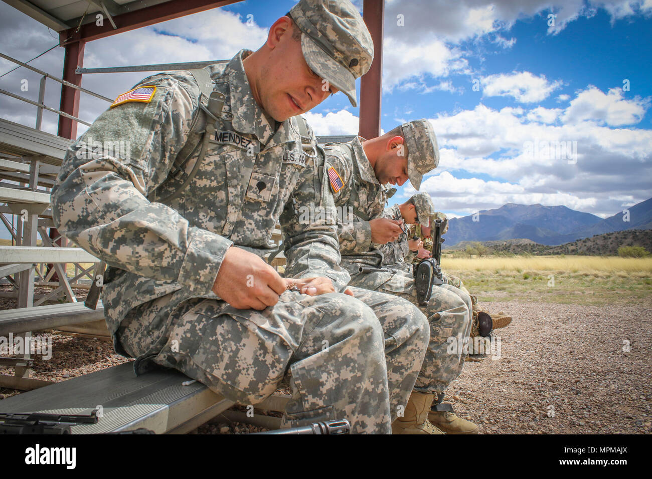 319th expeditionary signal battalion hi-res stock photography and ...