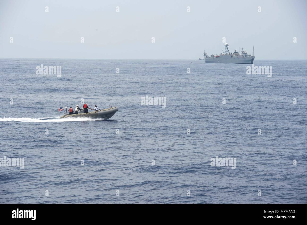 170323-N-HE318-040 SOUTH CHINA SEA (March 23, 2017) Crew members of the ...