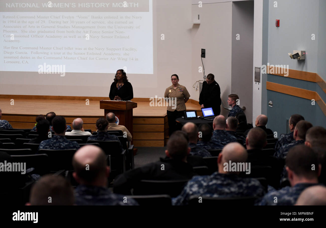 170322-N-WX604-081 EVERETT, Wash. (March. 22, 2017) Aletha Tatge ...