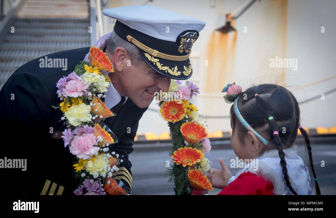 The commanding officer of the guided missile destroyer uss stethem hi ...