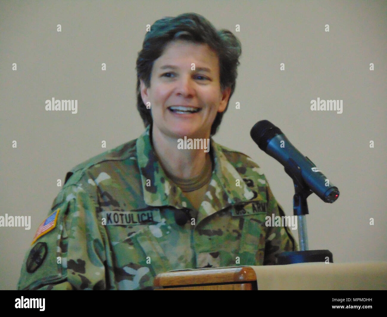 143rd esc hi-res stock photography and images - Alamy