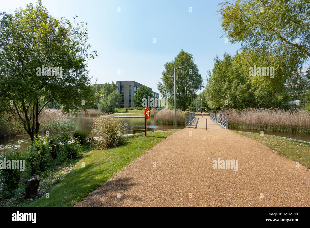 Green park business park uk reading hi-res stock photography and images ...