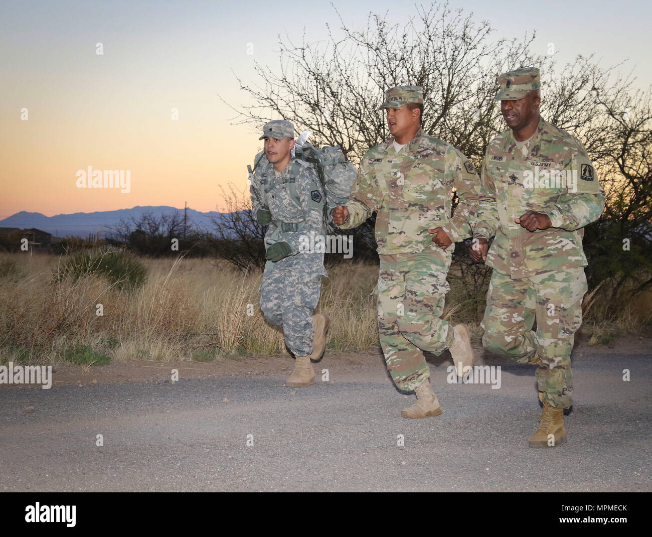 98th expeditionary signal battalion hi-res stock photography and images ...