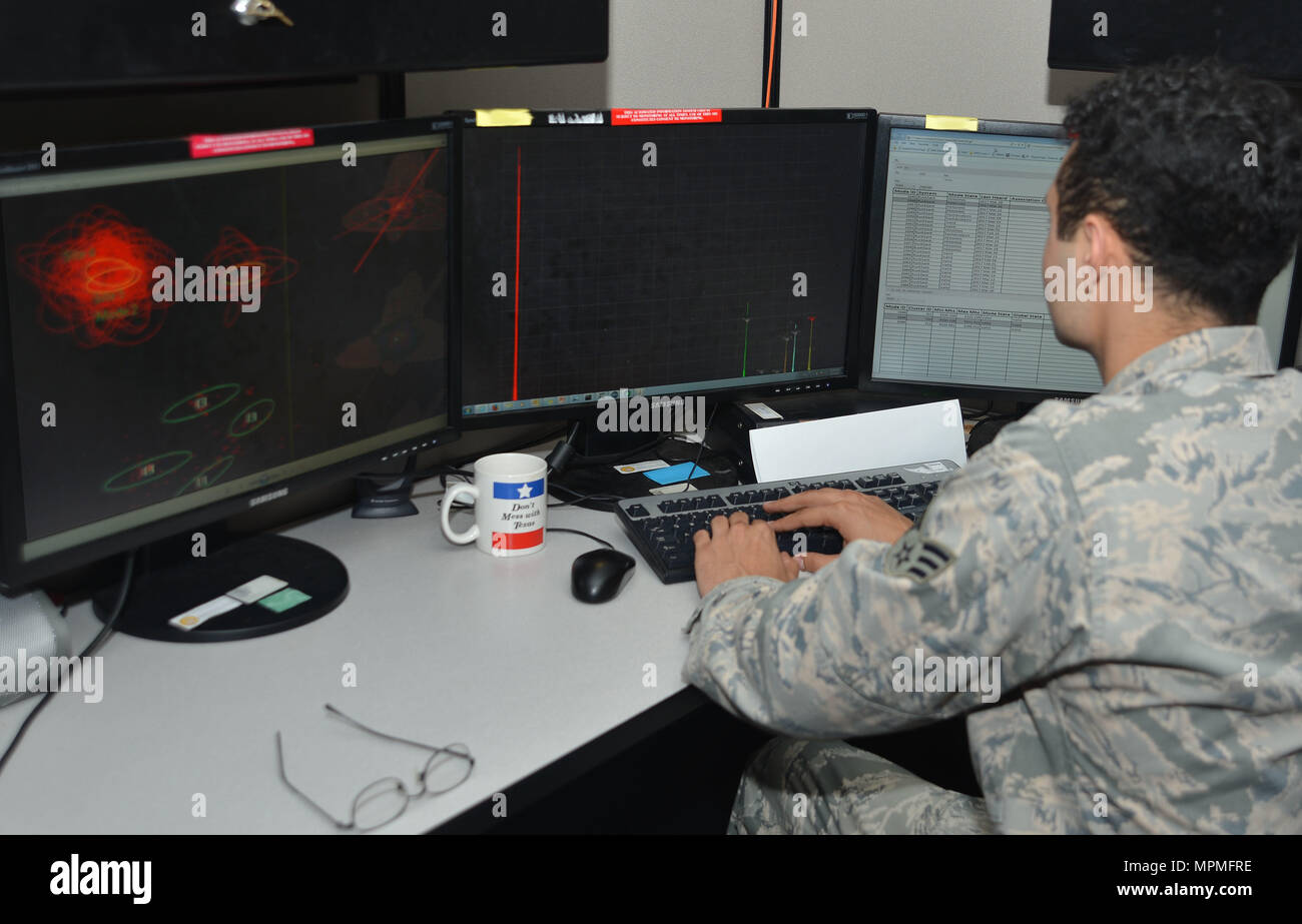 453rd ews hi-res stock photography and images - Alamy