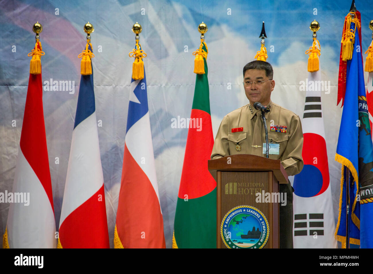 Republic of Korea (ROK) Marine Corps Lt. Gen. Sang-Hoon Lee, commandant ...