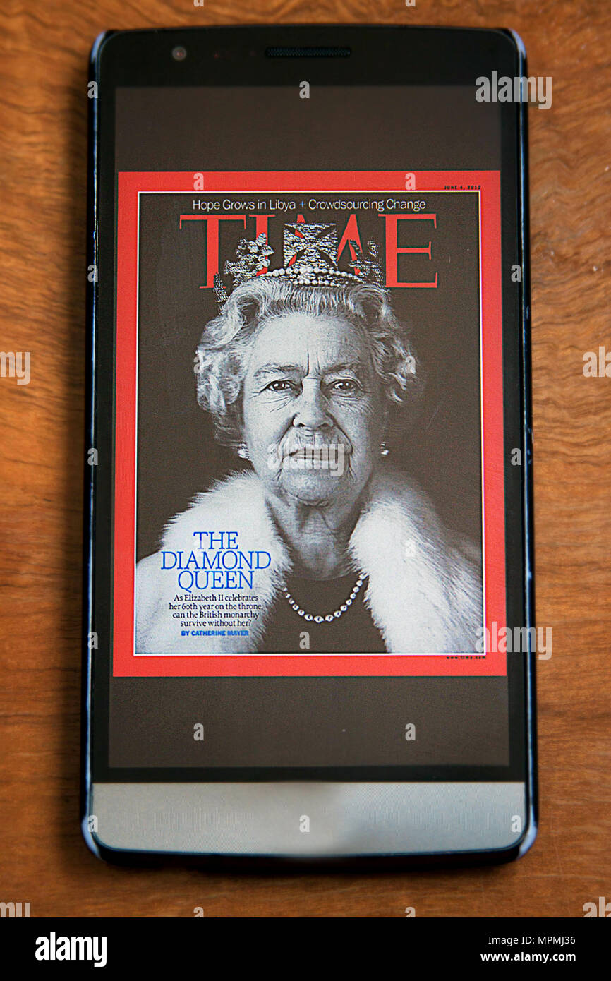Queen Elizabeth II on the cover of Time magazine on a smartphone Stock ...
