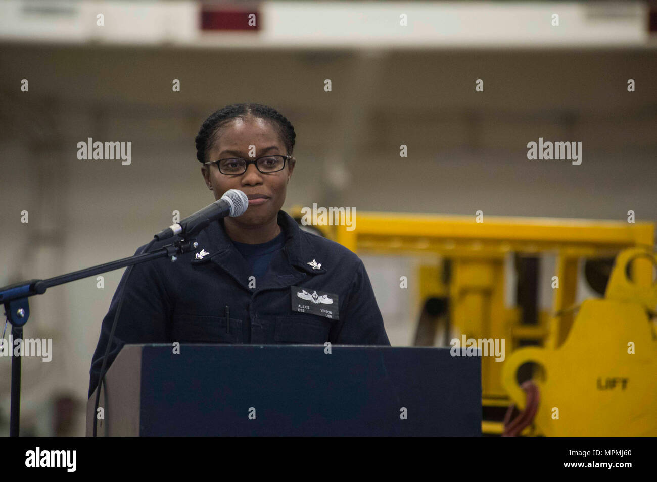INDIAN OCEAN (March 30, 2017) Culinary Specialist 2nd Class Alexis ...