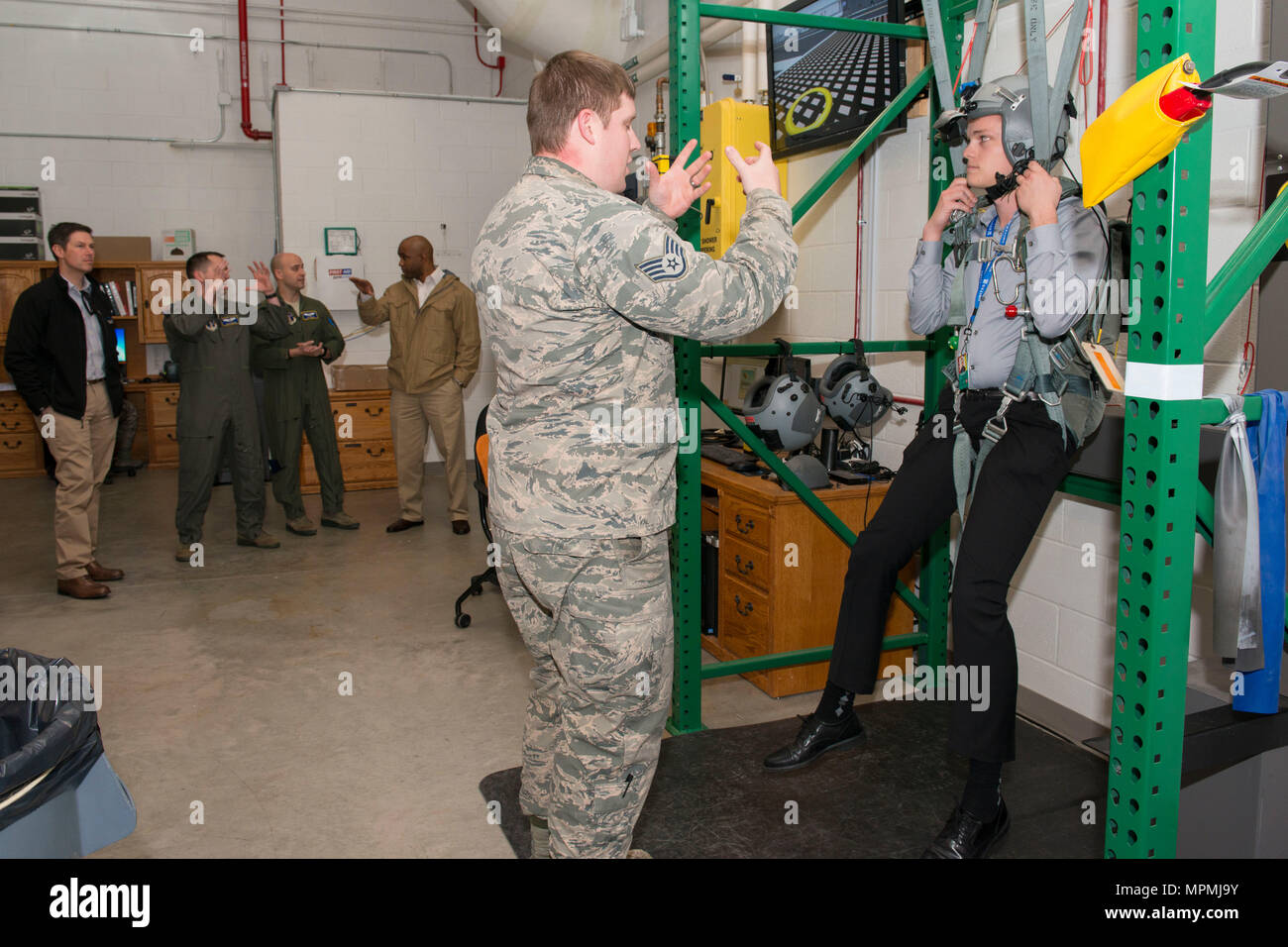 C 17 flight simulator hi-res stock photography and images - Alamy