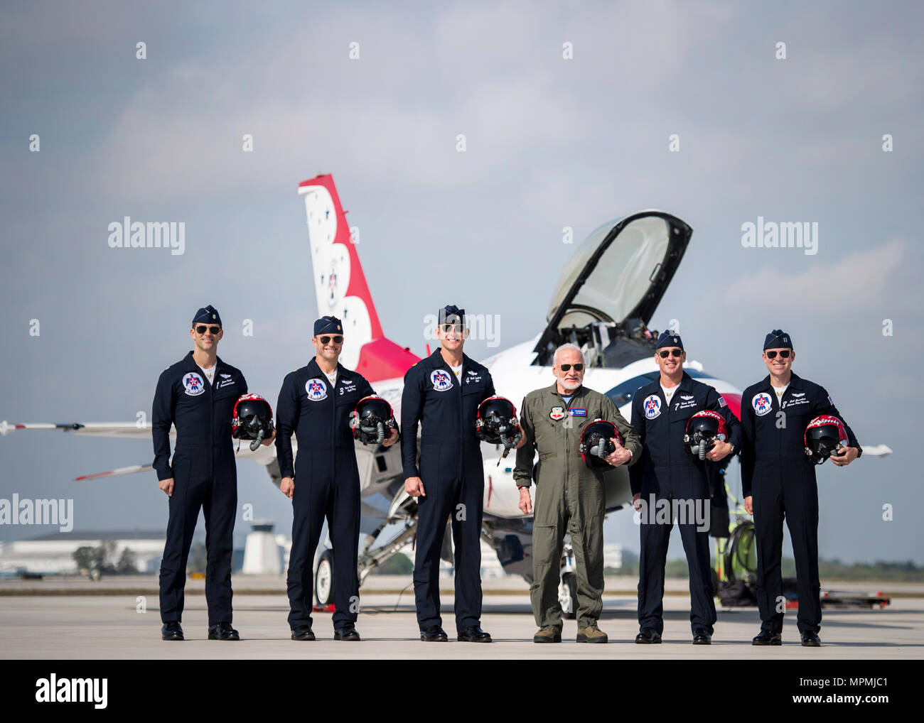 Thunderbirds pilots pose for a photo with retired Air Force Col. and ...